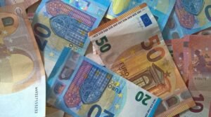 What Currency Does France Use? A Must-Know Guide for Travelers ...